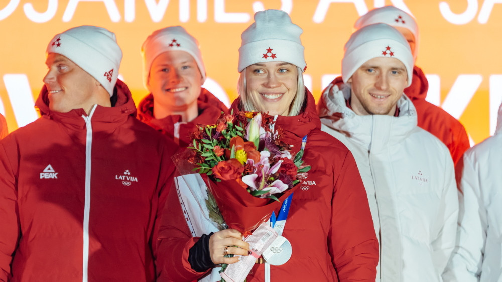 Sudrabotā Bota un kamaniņu sportisti sagaidīti mājās – Ziemas sports ...